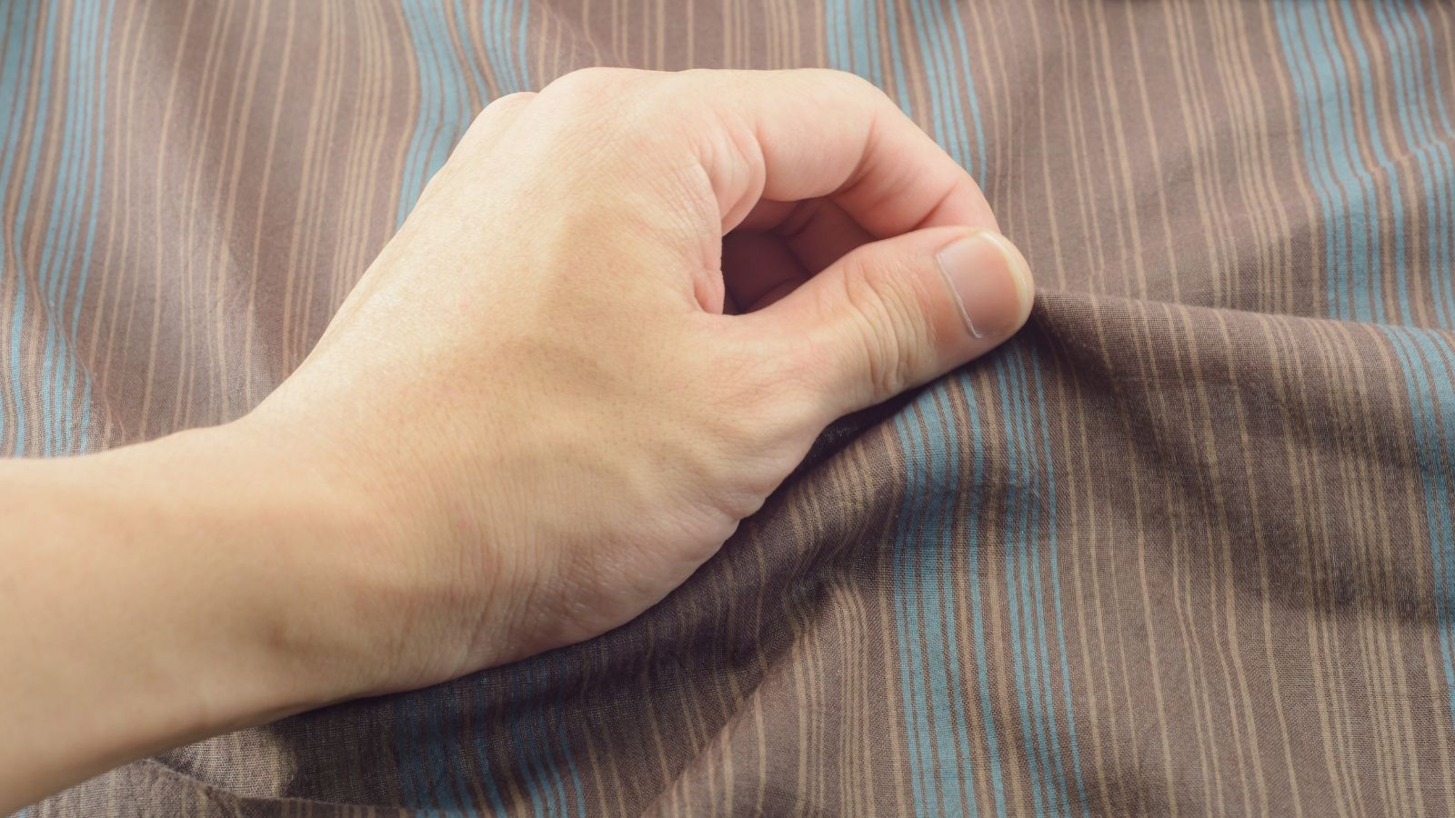 Touching Fabrics: A Comforting Activity for Individuals – Pitoies